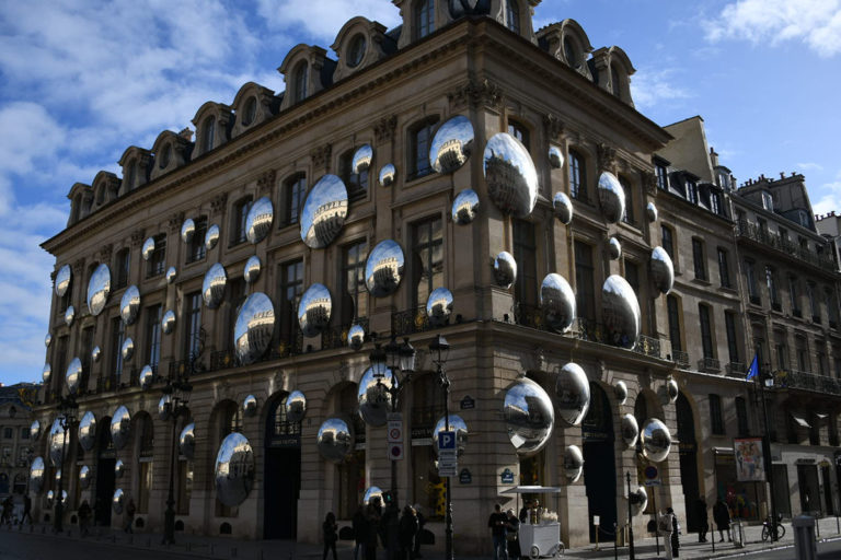 Yayoi Kusama e Louis Vuitton: il meglio dello street marketing