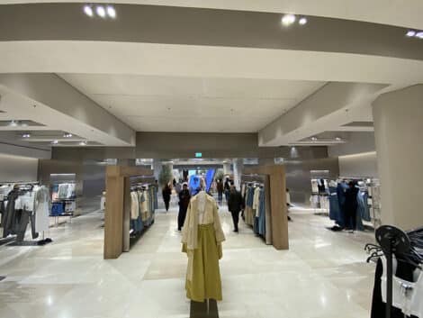 The flagship store Zara on the Champs-Elysées: ultra-digital