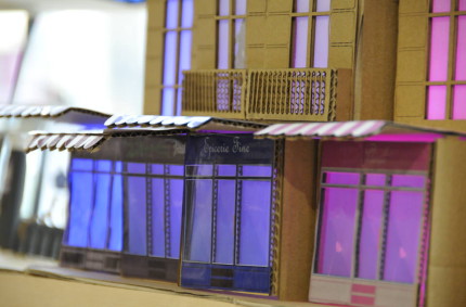 An interactive window that surfs on recovery