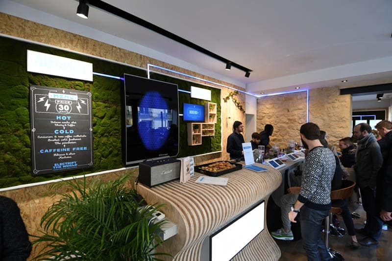 Nissan Electric Café popup store : pay with energy instead of money